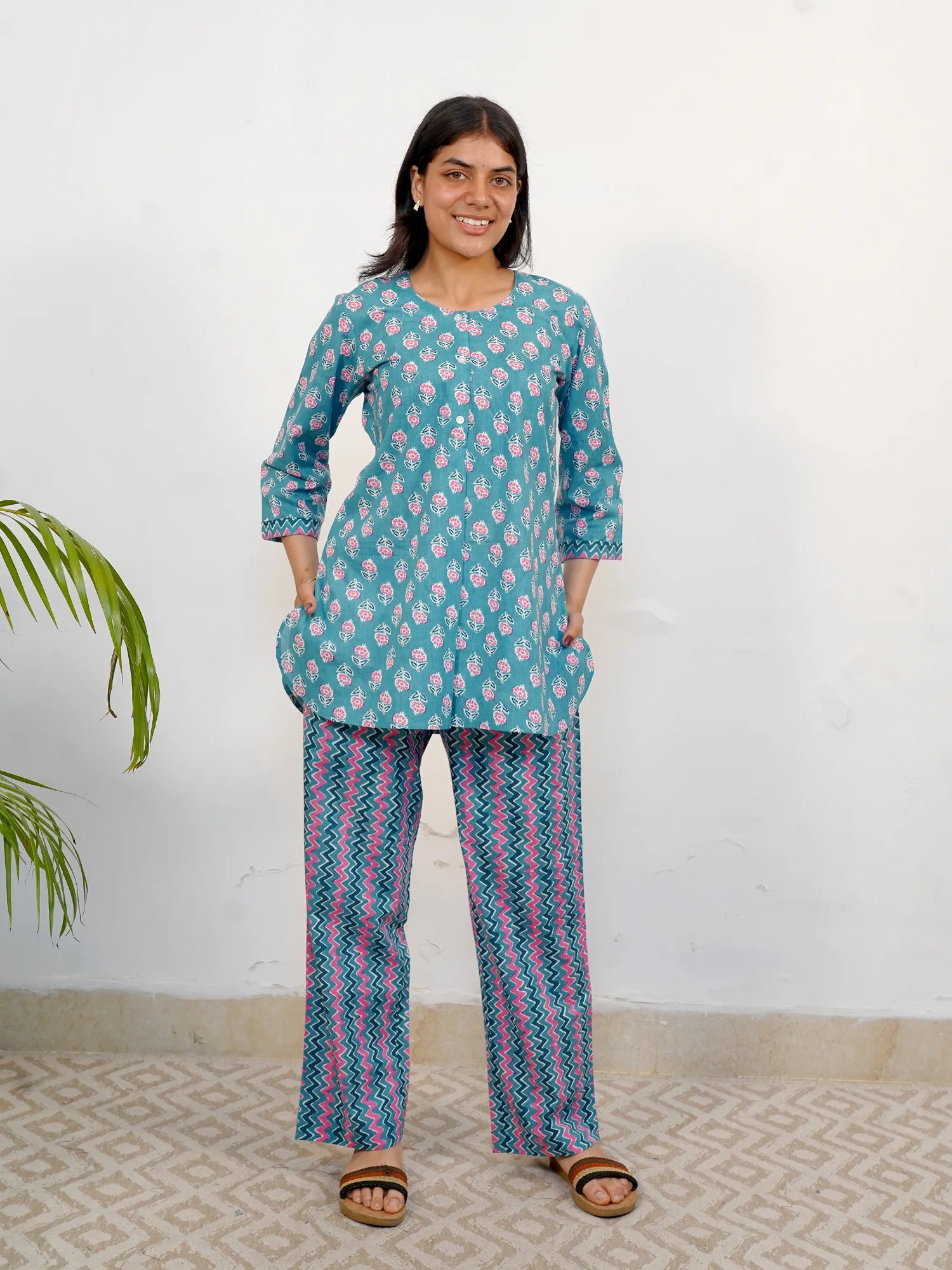 Maximum Blue Floral COTTON Lounge Set – BaSaKa